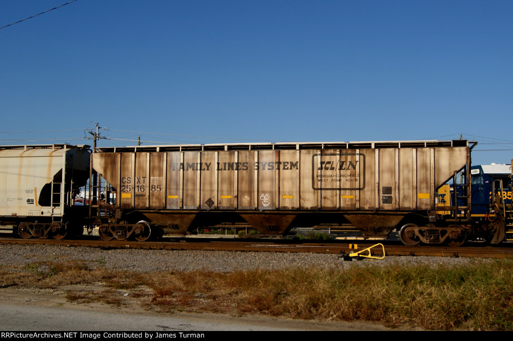 CSX Covered Hopper 251685